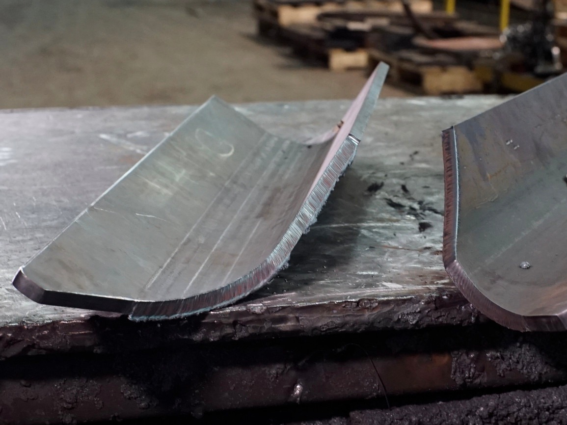 Plasma Cutting and MIG Welding Cobots Eliminate Manual Clean - up and ...