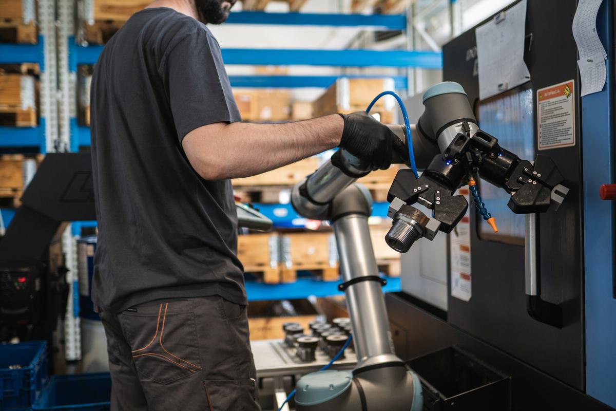 Production increase | UR10e at Bernacki Industrial Services | Cobot ...