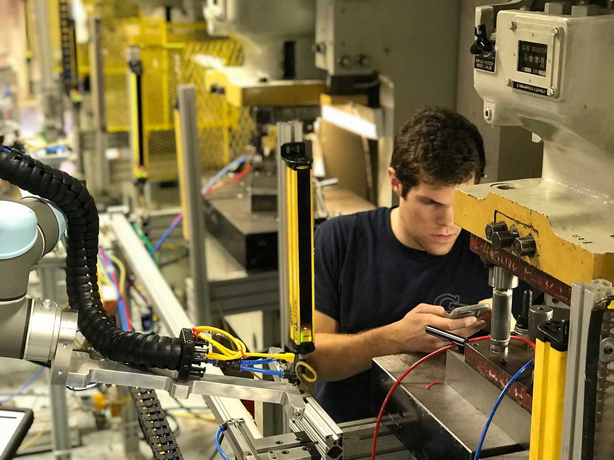 IIoT Capabilities Make UR Robots More Collaborative