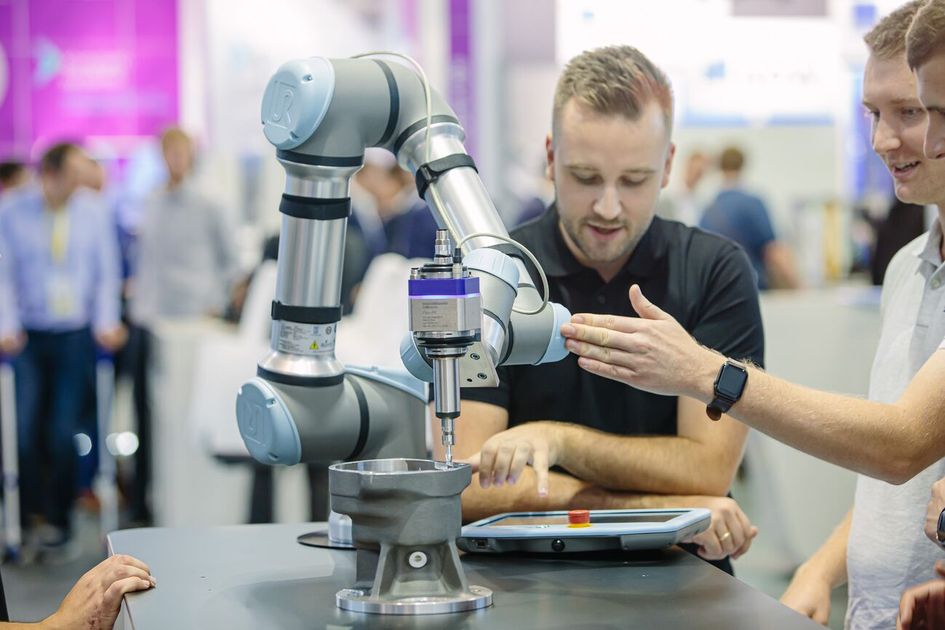 How Robotic Arm Design Works: Joints, Workspace & Servo Control
