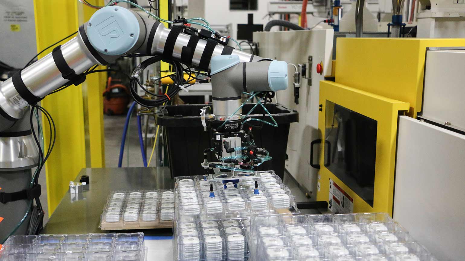 400% productivity increase | UR5 at AIM Processing | Cobot Case Stories