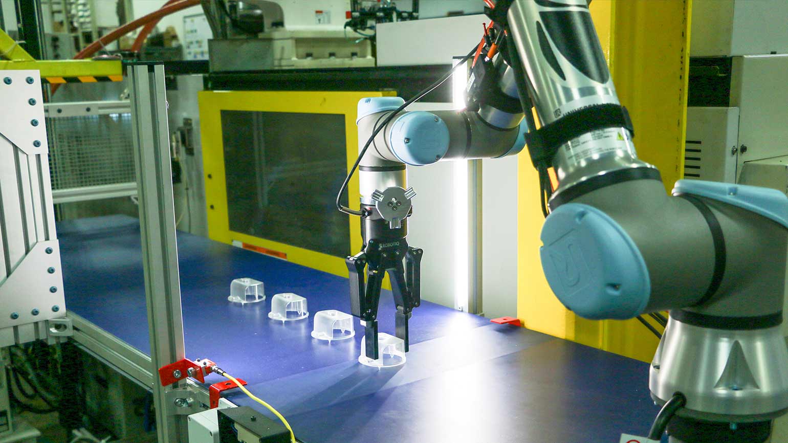 400% productivity increase | UR5 at AIM Processing | Cobot Case Stories