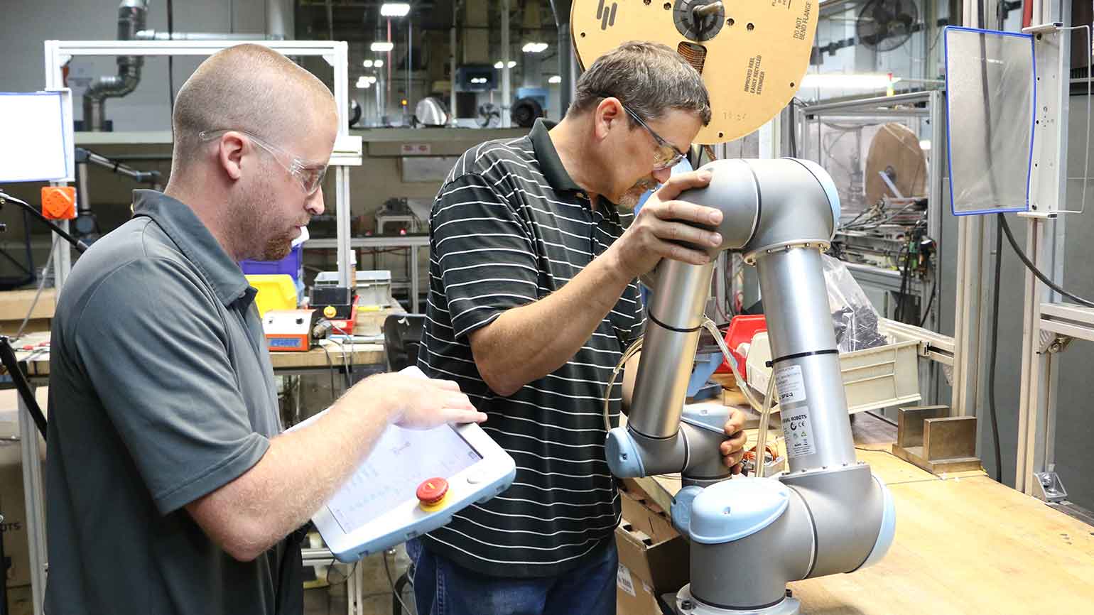 Scott Fetzer uses UR robots to increase productivity