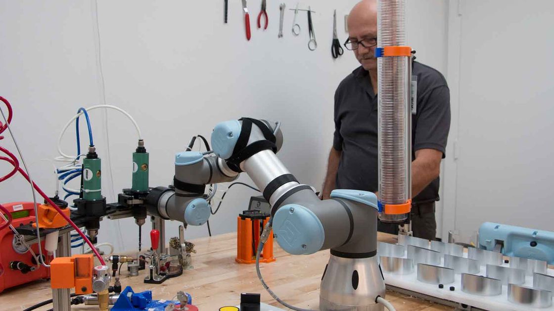 Assembly | UR3 at Creating Revolutions | Cobot Case Stories