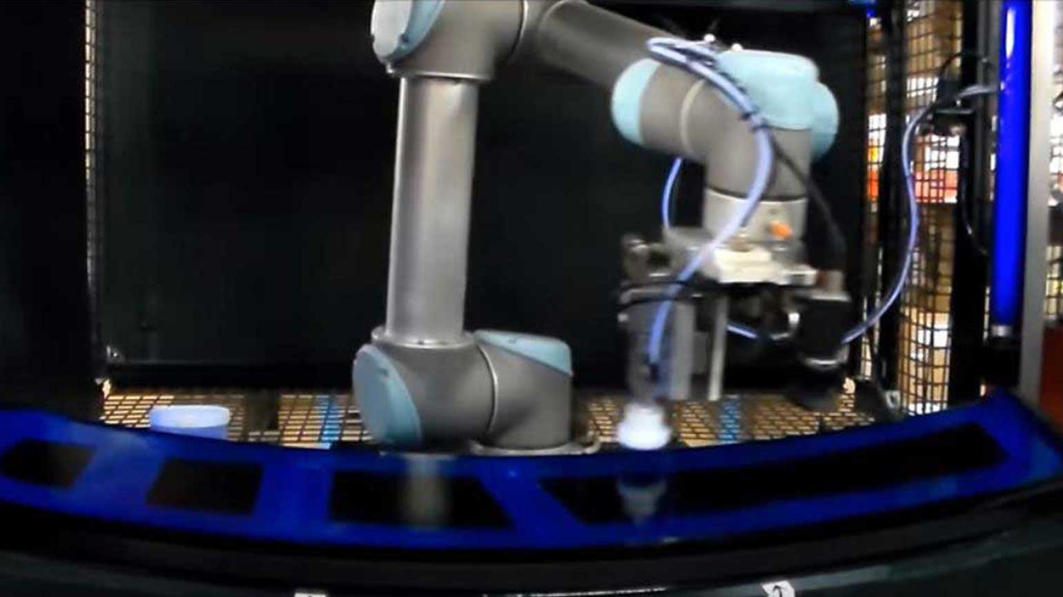 The New World of Automotive Manufacturing: Universal Robots