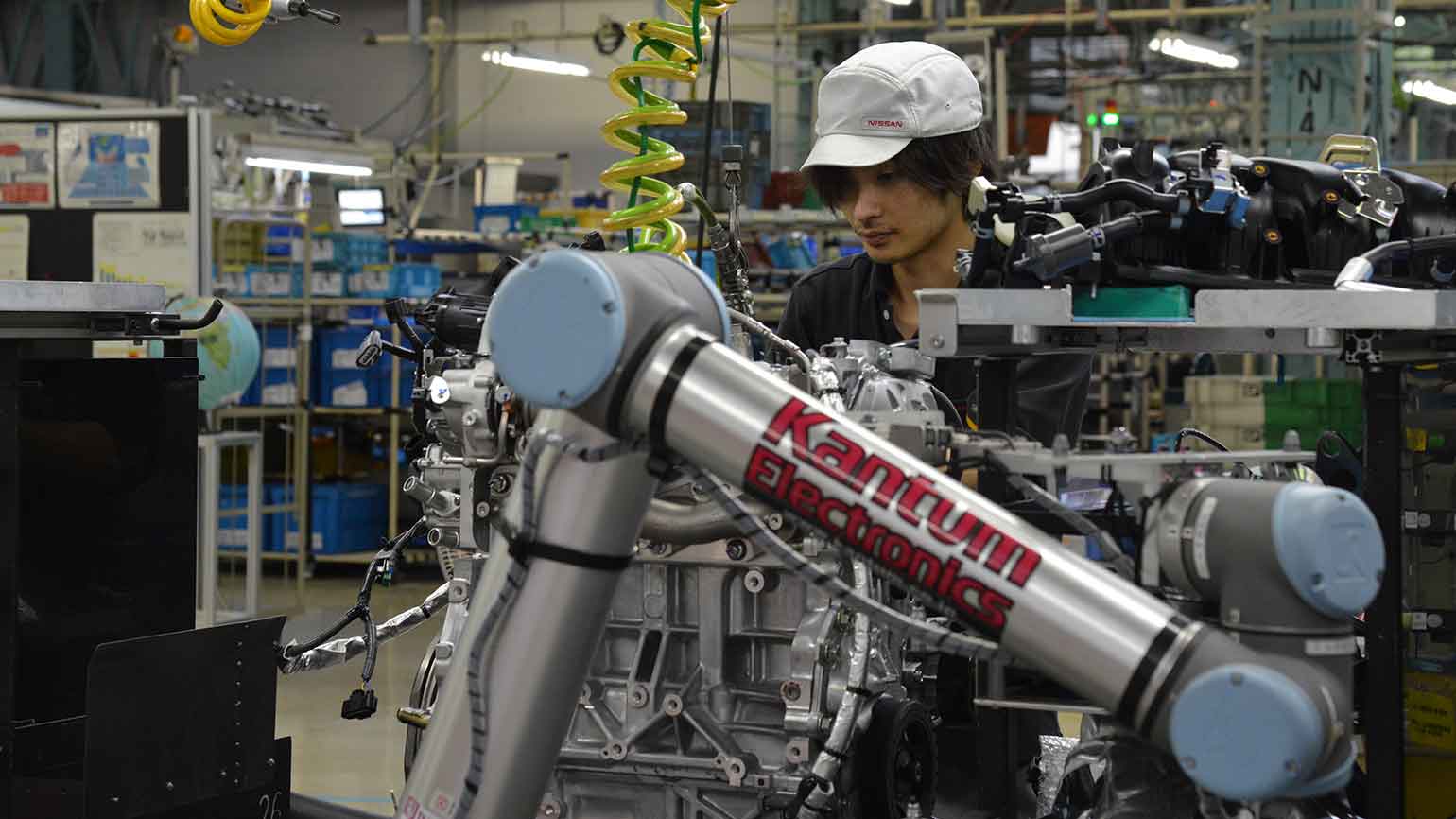 Nissan Motor Company work with UR10 cobot solution