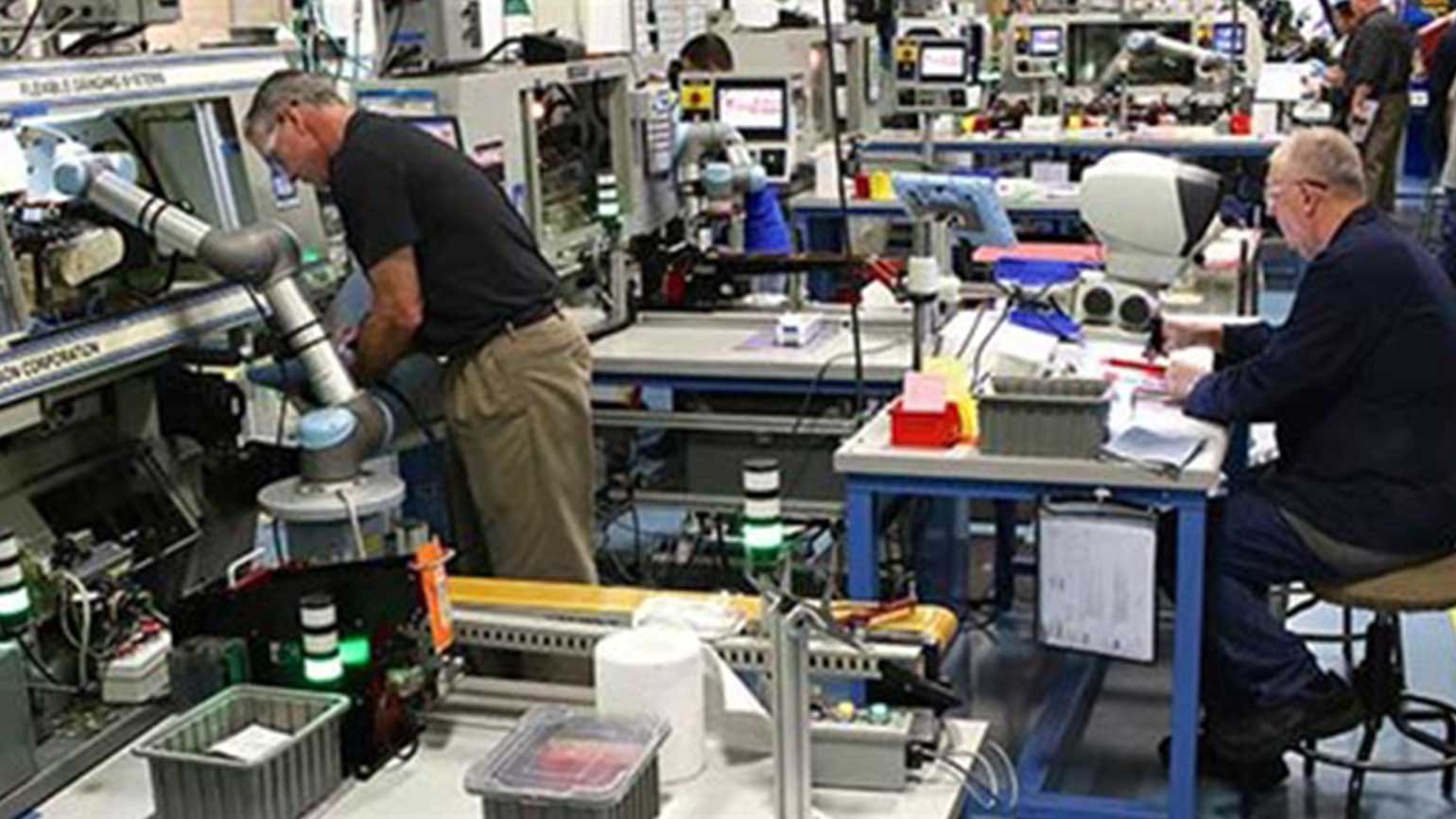 Man vs Machine - Collaborative robots from Universal Robots