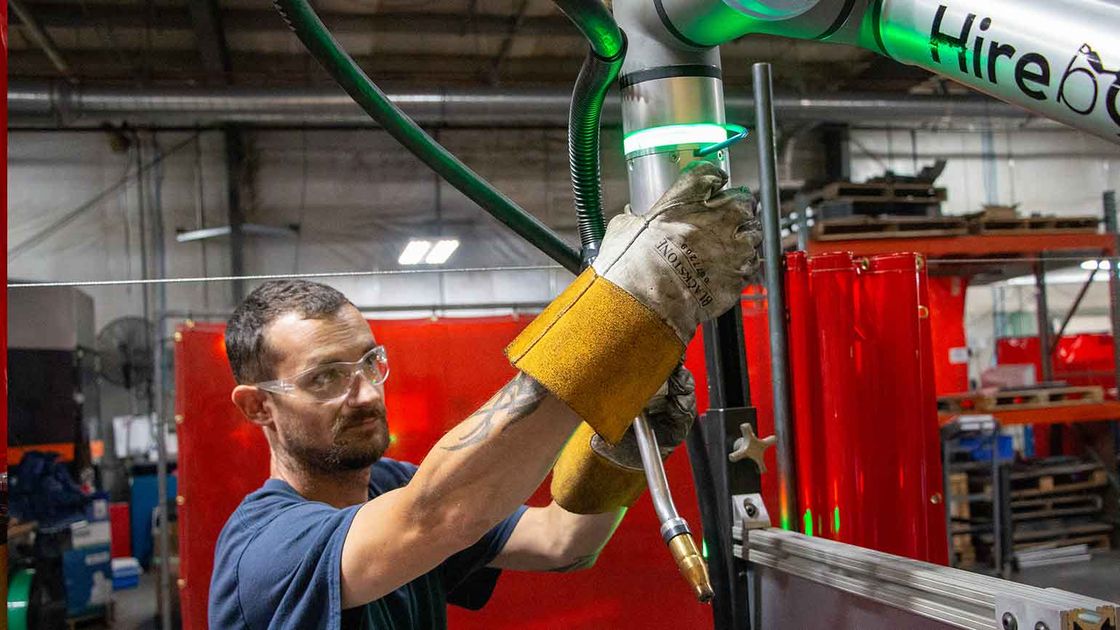 Arc (MIG) welding | UR10 at PMI | Cobot Case Stories