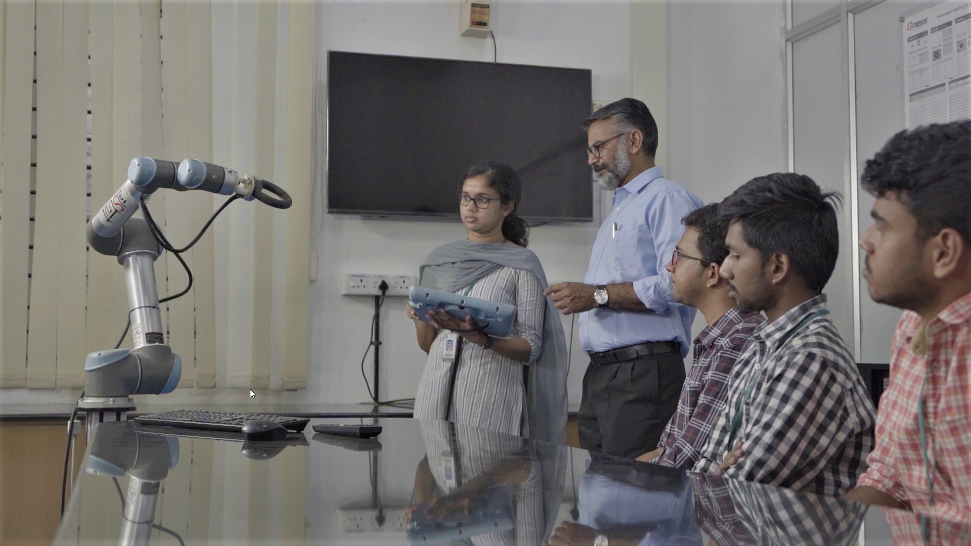 Hands-on classes | UR5 at PSG College | Cobot Case Stories