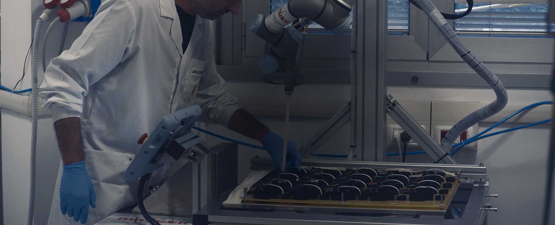 High Quality | UR3 at Life Elettronica | Cobot Case Stories