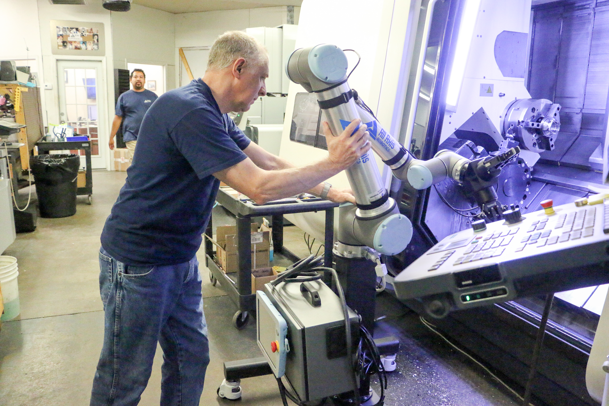 The Business Benefits of Machine Tending With Collaborative Robots