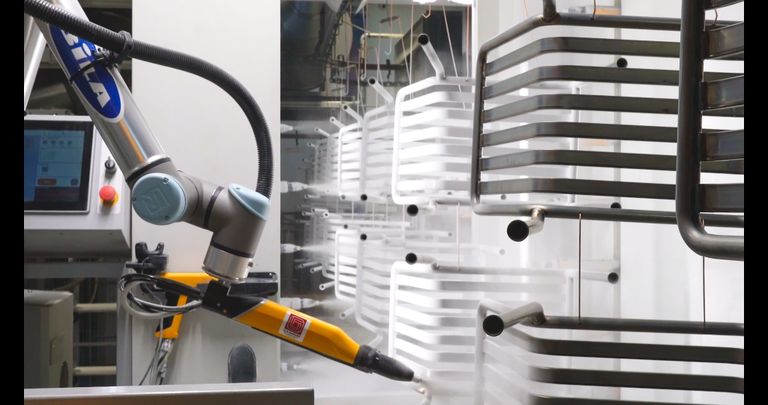 UR10 Robots Revolutionize the Painting Process