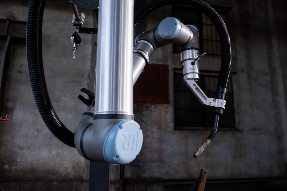 Three-week welding robot integration to overcome labor shortage