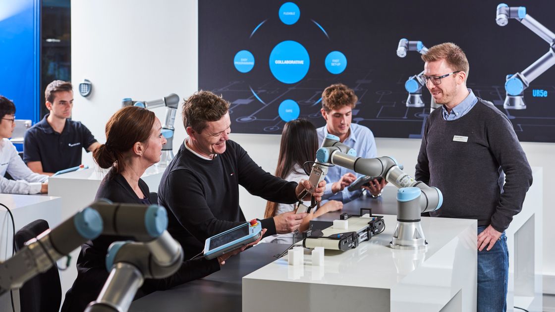 Cobot education - Universal Robots