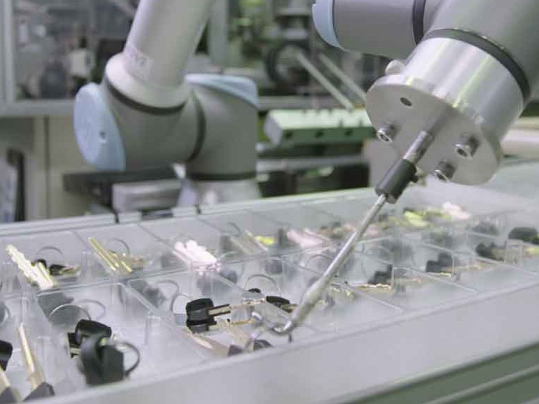 20% productivity increase | UR3 and UR5 | Cobot Case Stories