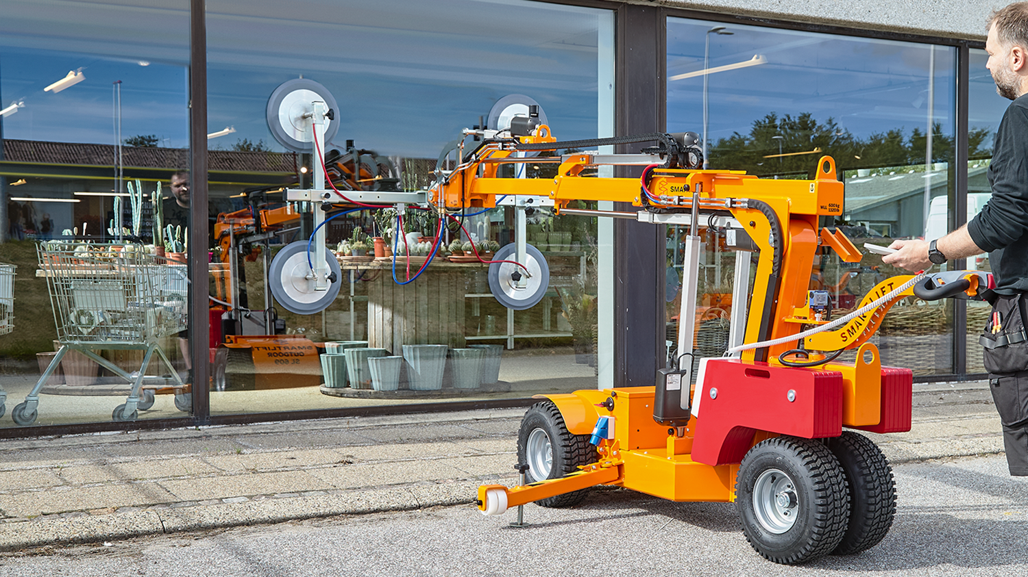 Smartlift Glass Lifters → Elevate Efficiency & Safety