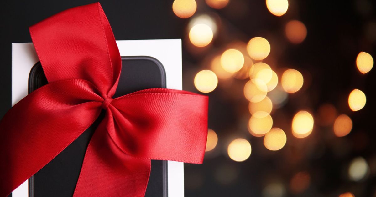 A Complete Guide to Giving Your Kid Their First Phone | Ohana