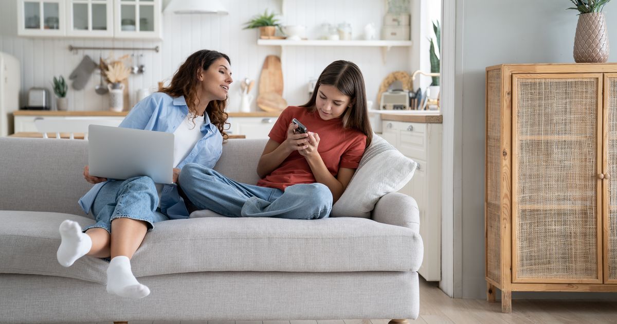 Should Parents Read Their Kids' Messages? | Ohana