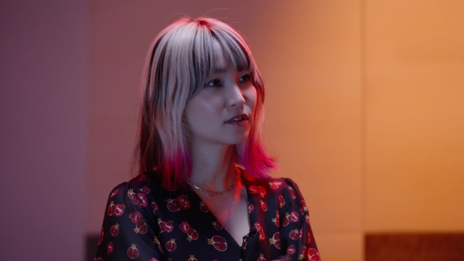 LiSA Japanese singer head tilt