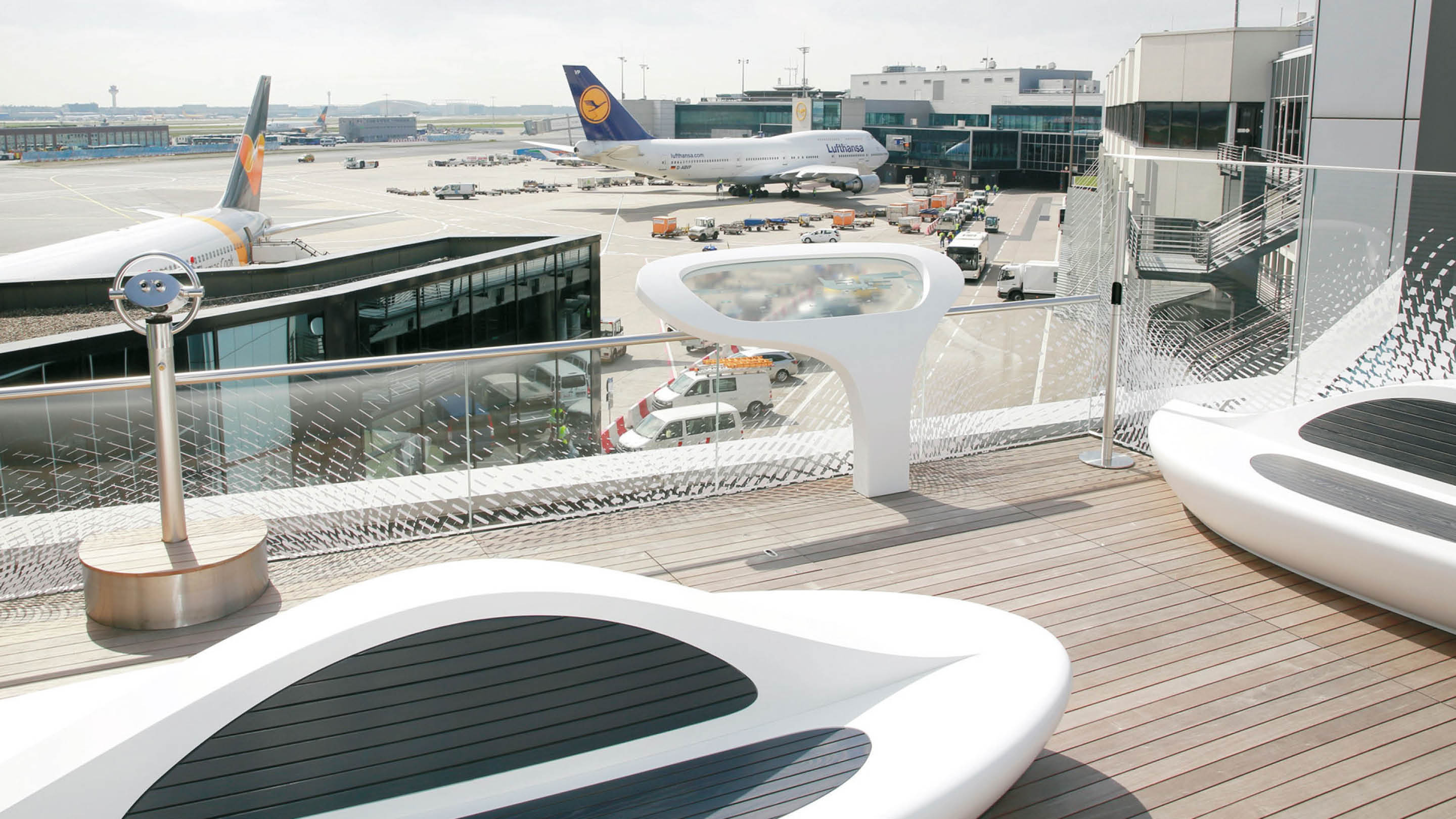 LEISURE ZONE - OPEN AIR DECK