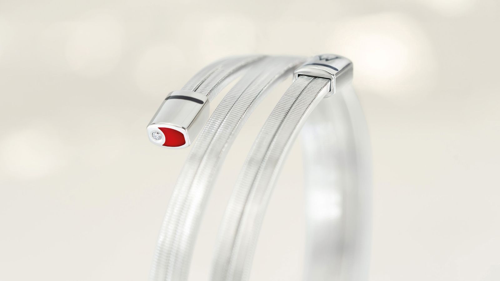 EMBRACE ME. 752 bracelet