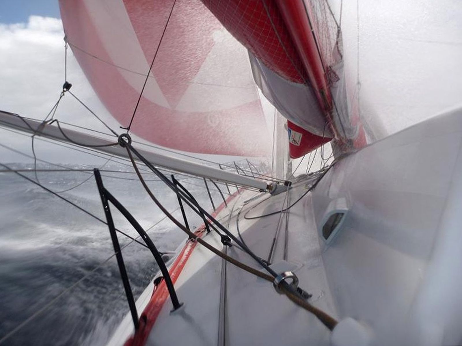 Boris Herrmann segelt nonstop um die Welt | Team Malizia & Boris ...