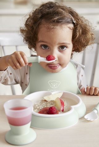 Stylish baby plate set with baby cutlery | BabyBjörn