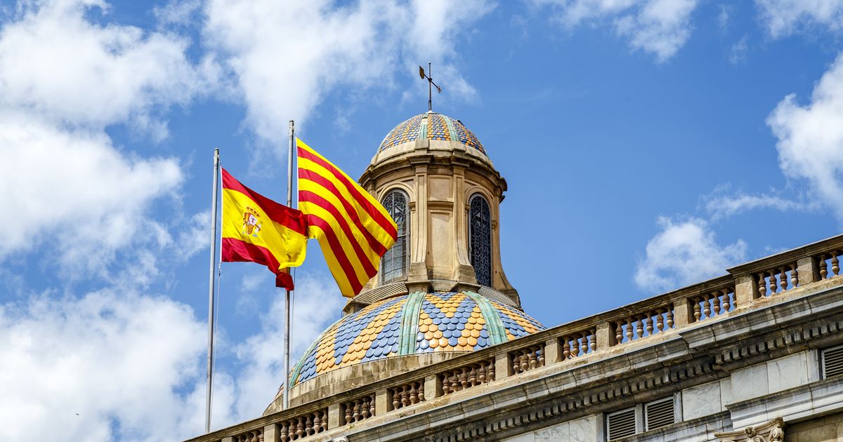 The Differences Between Spanish and Catalan Languages - BarcaTrips