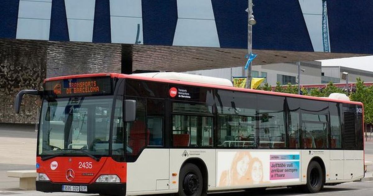 Buses in Barcelona - Public Transportation Guide - BarcaTrips