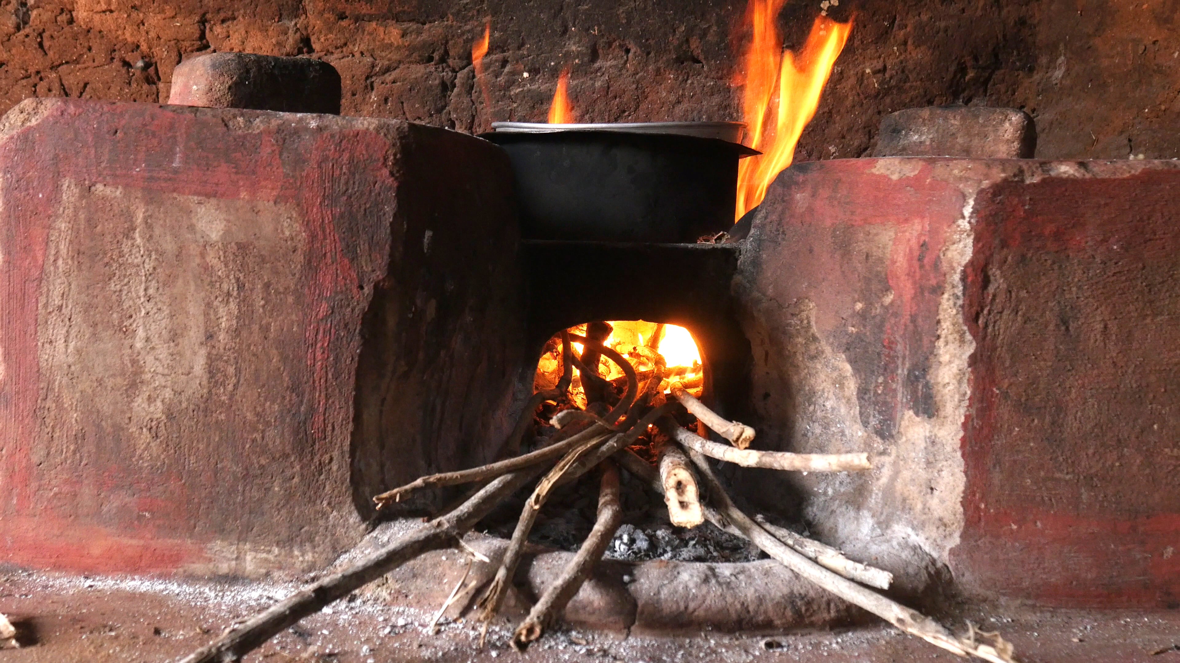 Kenya's clean cooking champions (Story of Change) | SNV