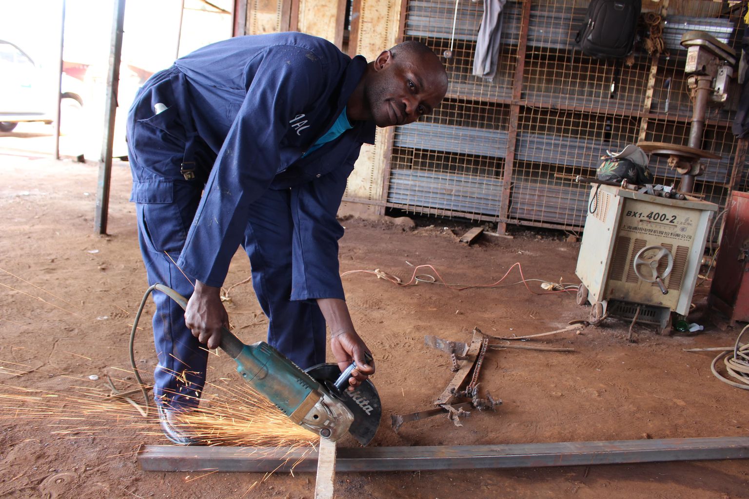 Pico-hydropower brings electricity to people in Rwanda | SNV