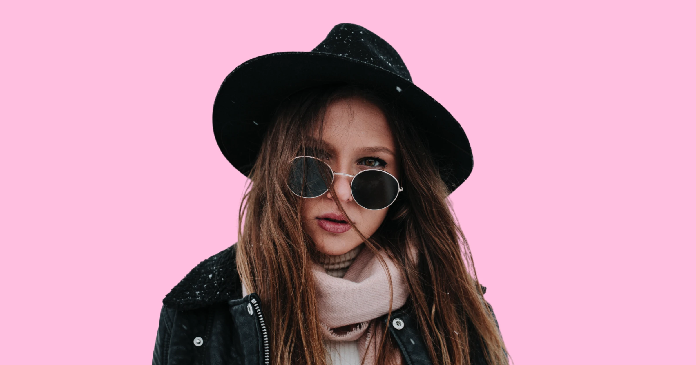 Change your photo background to pink for free | Photoroom