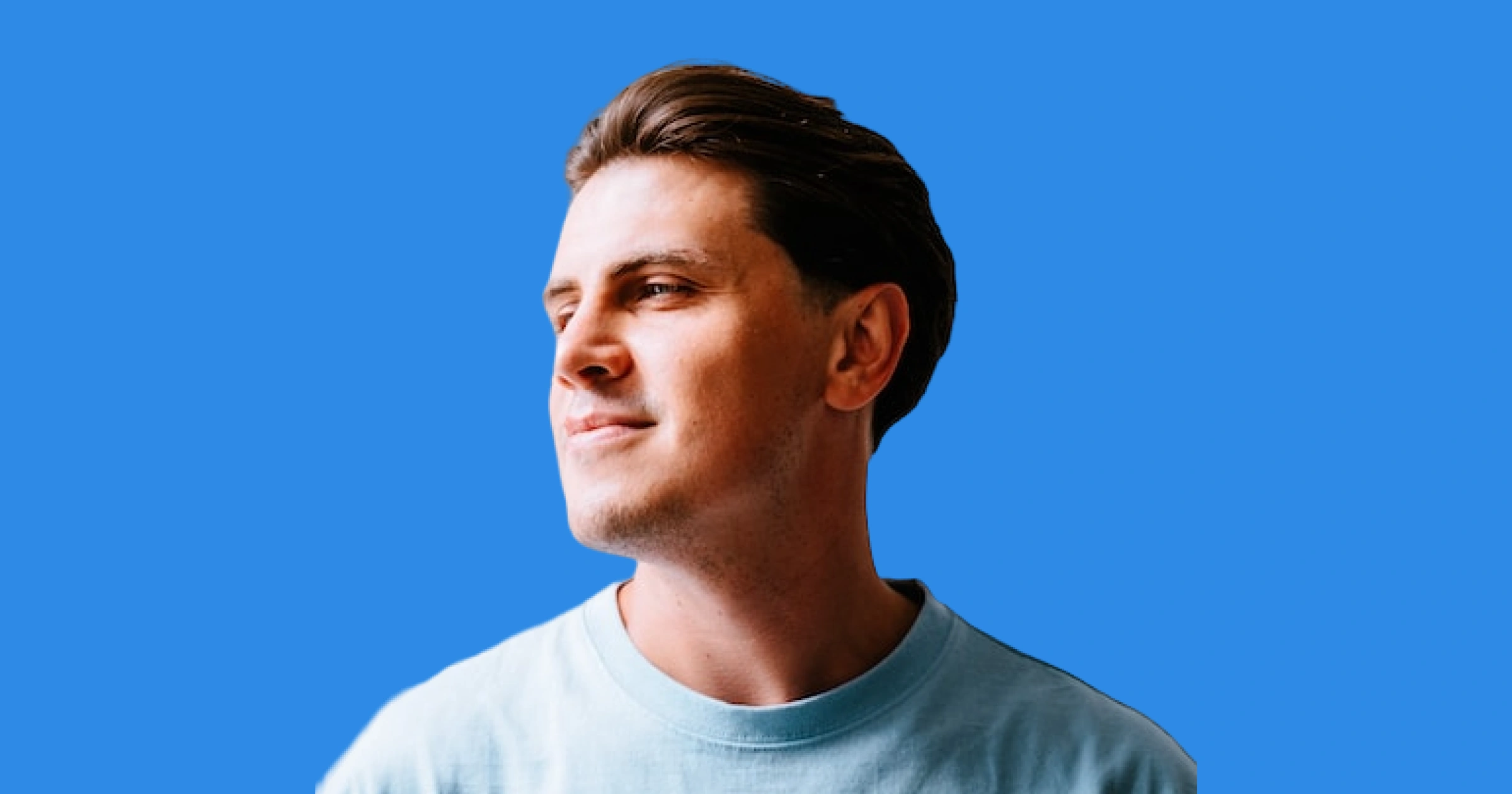 Add a blue background to your image for free | Photoroom