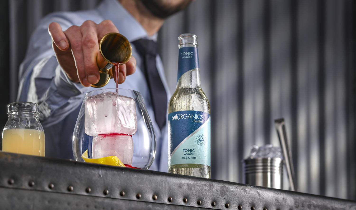 Pom Tonic Mocktail: Recipe | The ORGANICS by Red Bull®