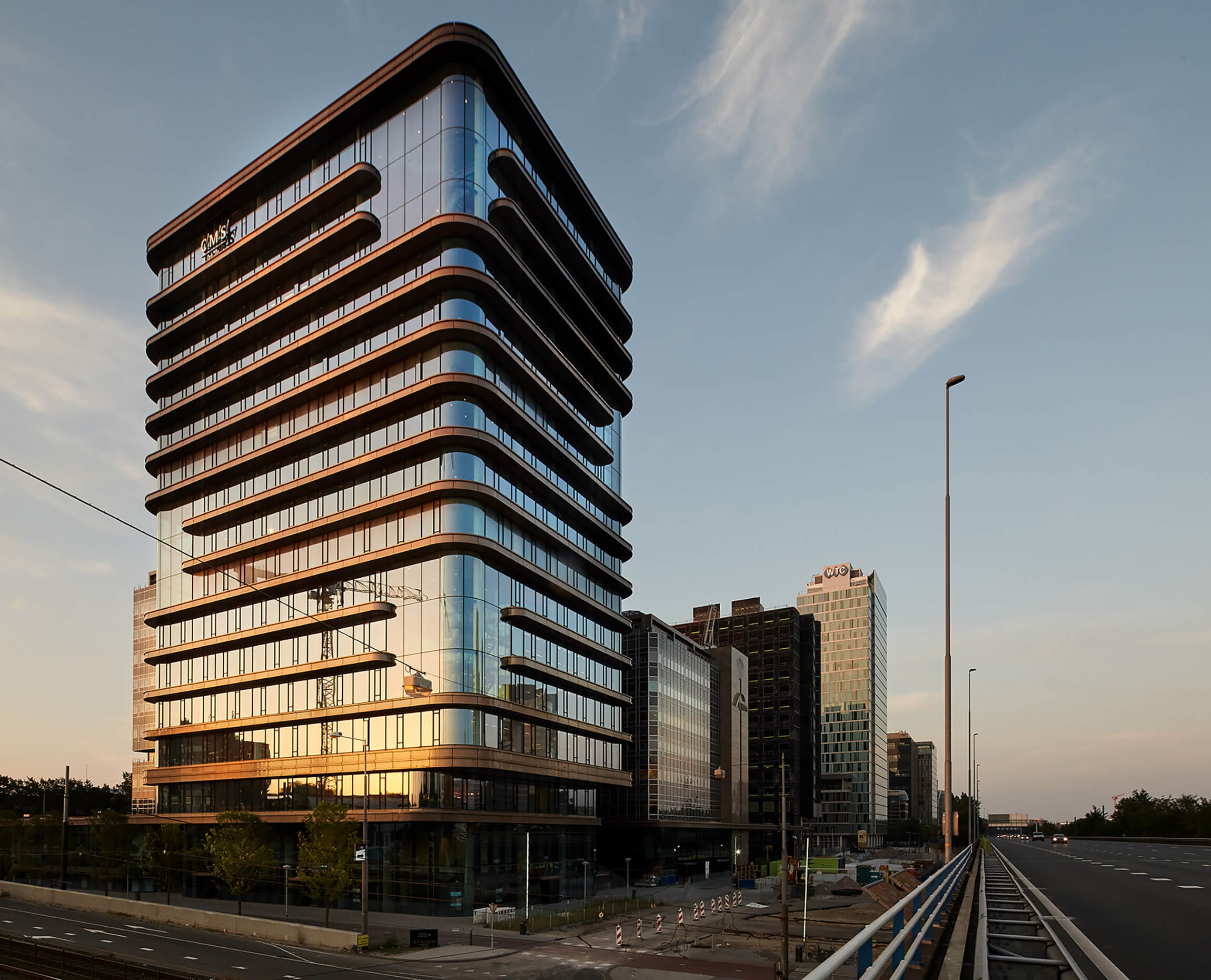 Atrium Building Designs Delhi Houzz: This Inverted Home Has An Atrium