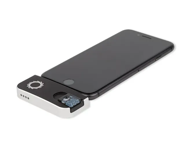 Oxford Nanopore flow cells and sequencing devices