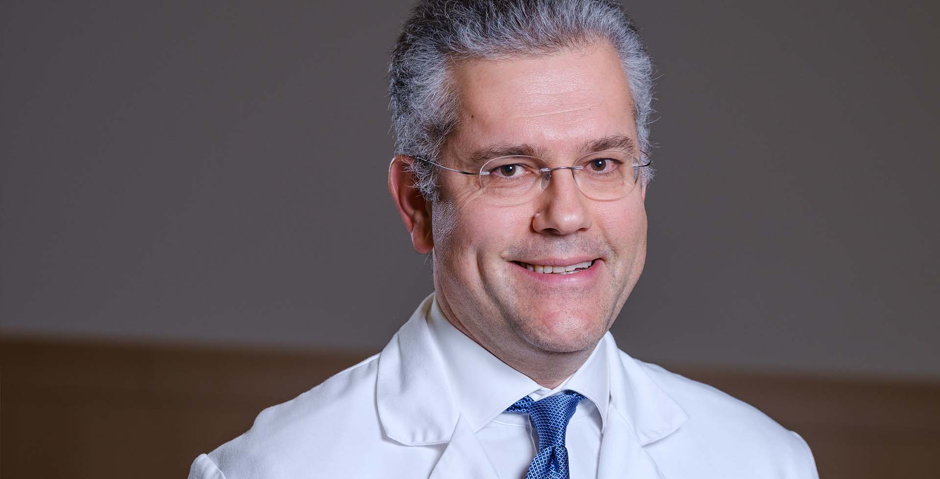 Interview mit Univ.-Prof. Dr. Lukas Hefler