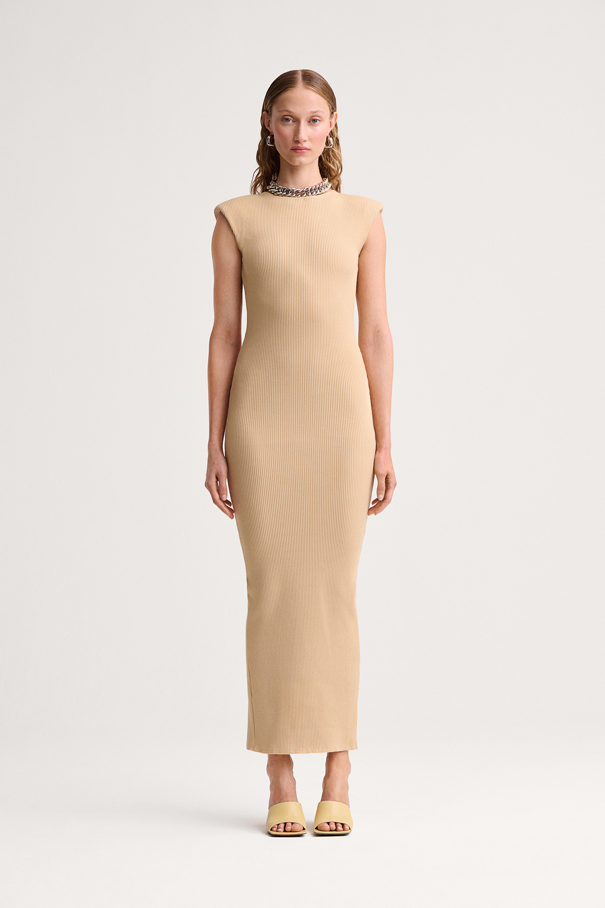 ÀVORA - Where timeless classics meet playful collectibles