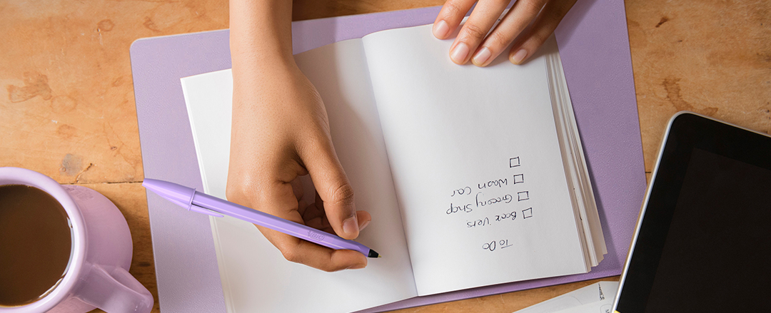 Why Handwriting Enhances Memory & Creativity in Hybrid Teams