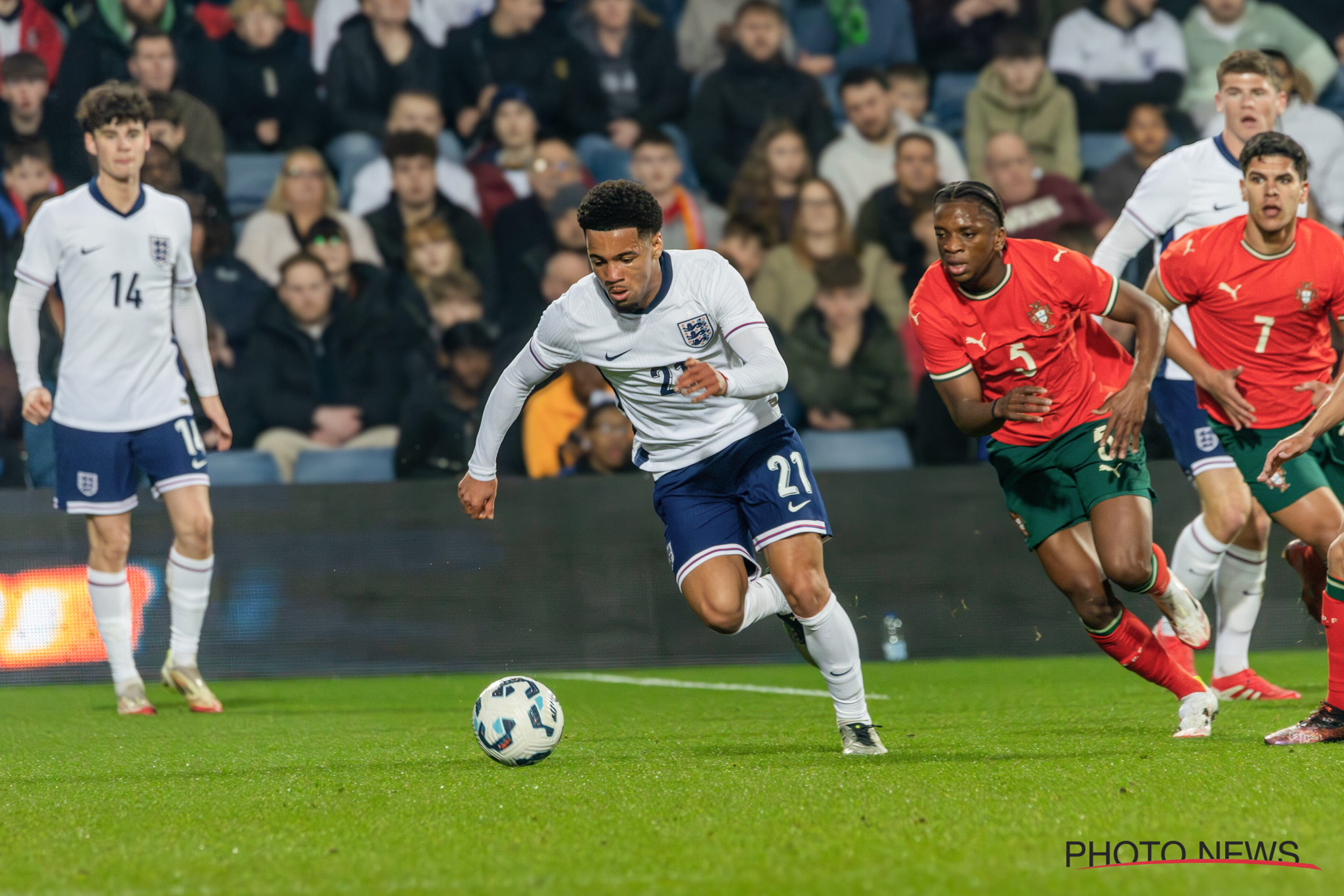 Ghanees debuut voor Agyekum en treffen tussen Ngoura en Jurado: ontdek ...