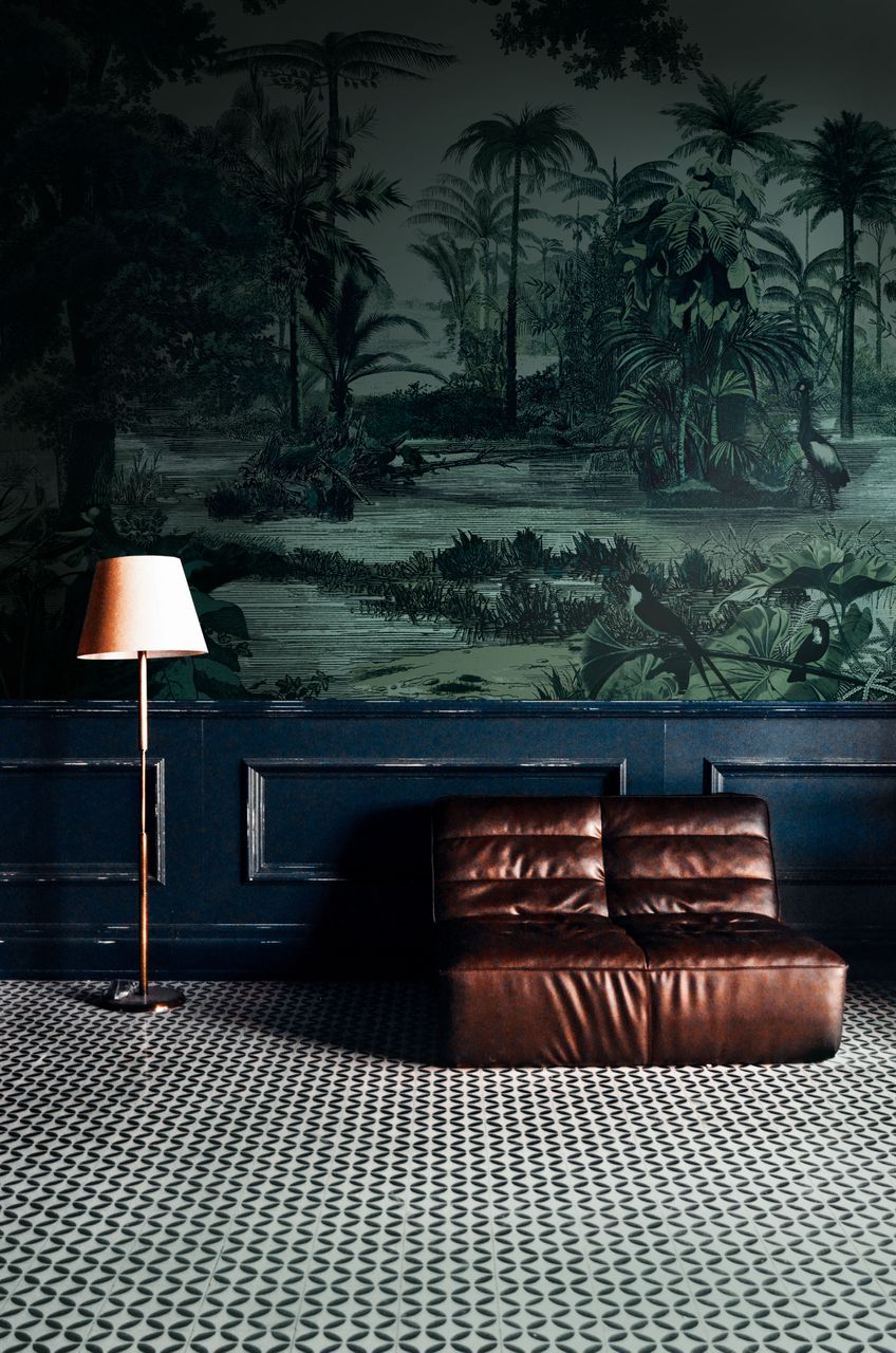 DJ | The Shade White