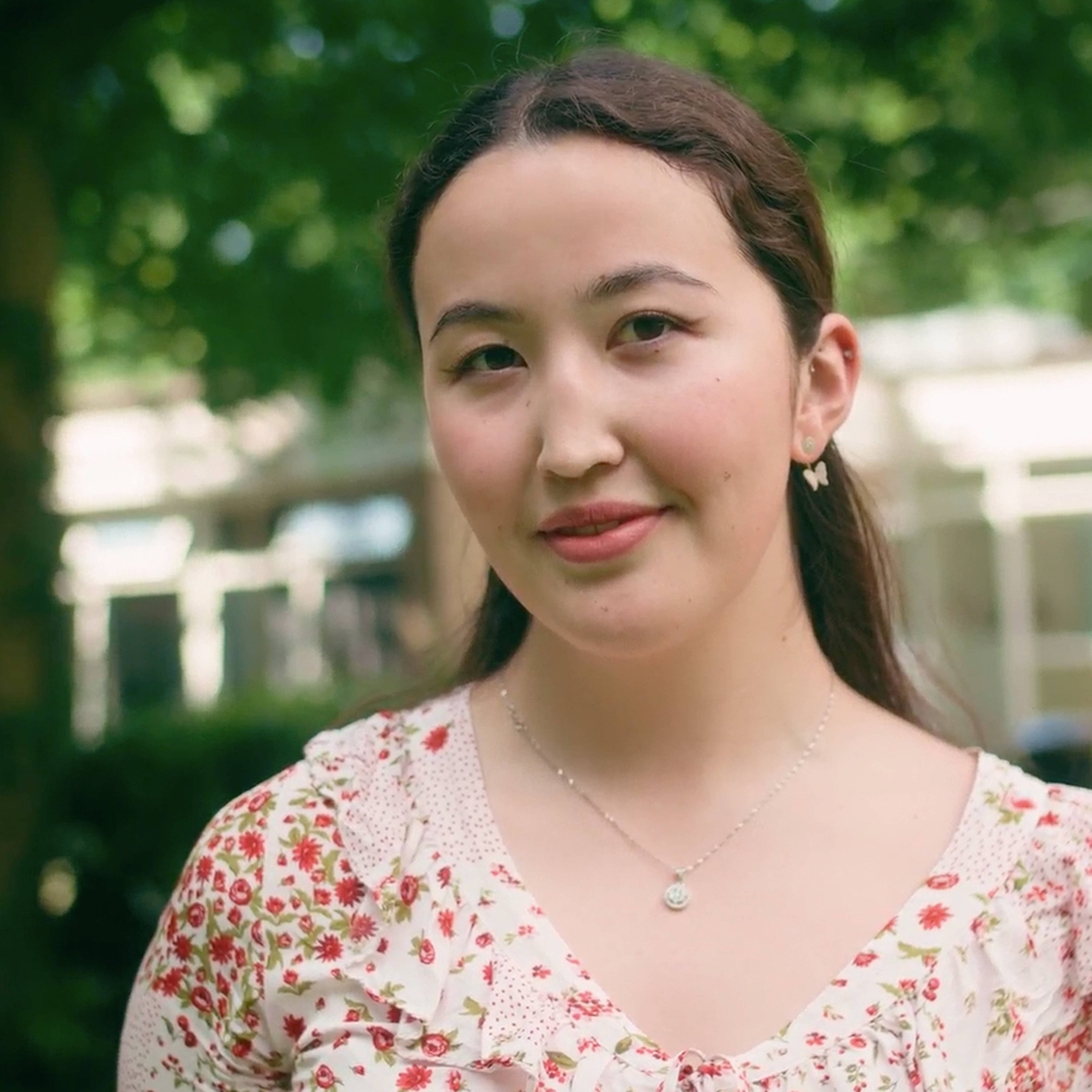 Conoce a Aruzhan | EF Academy Oxford