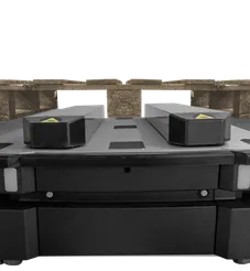 From forklift to robot: Our Pallet Rack bridges the gap, effortlessly.