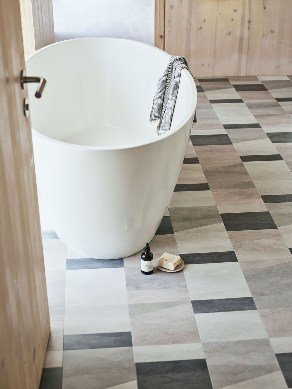 Tempus Soothe: Beautifully designed LVT flooring from the Amtico ...