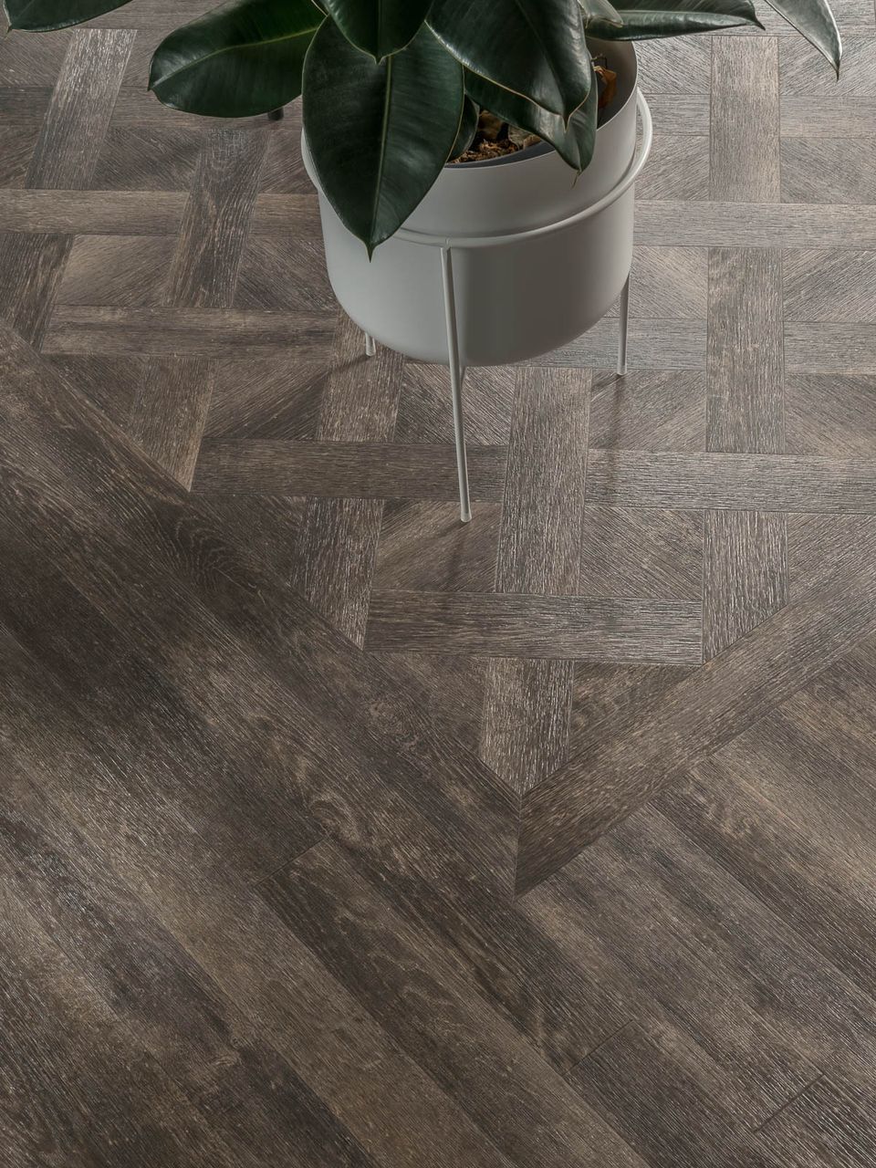 Aspen Oak: Beautifully designed LVT flooring from the Amtico Signature ...