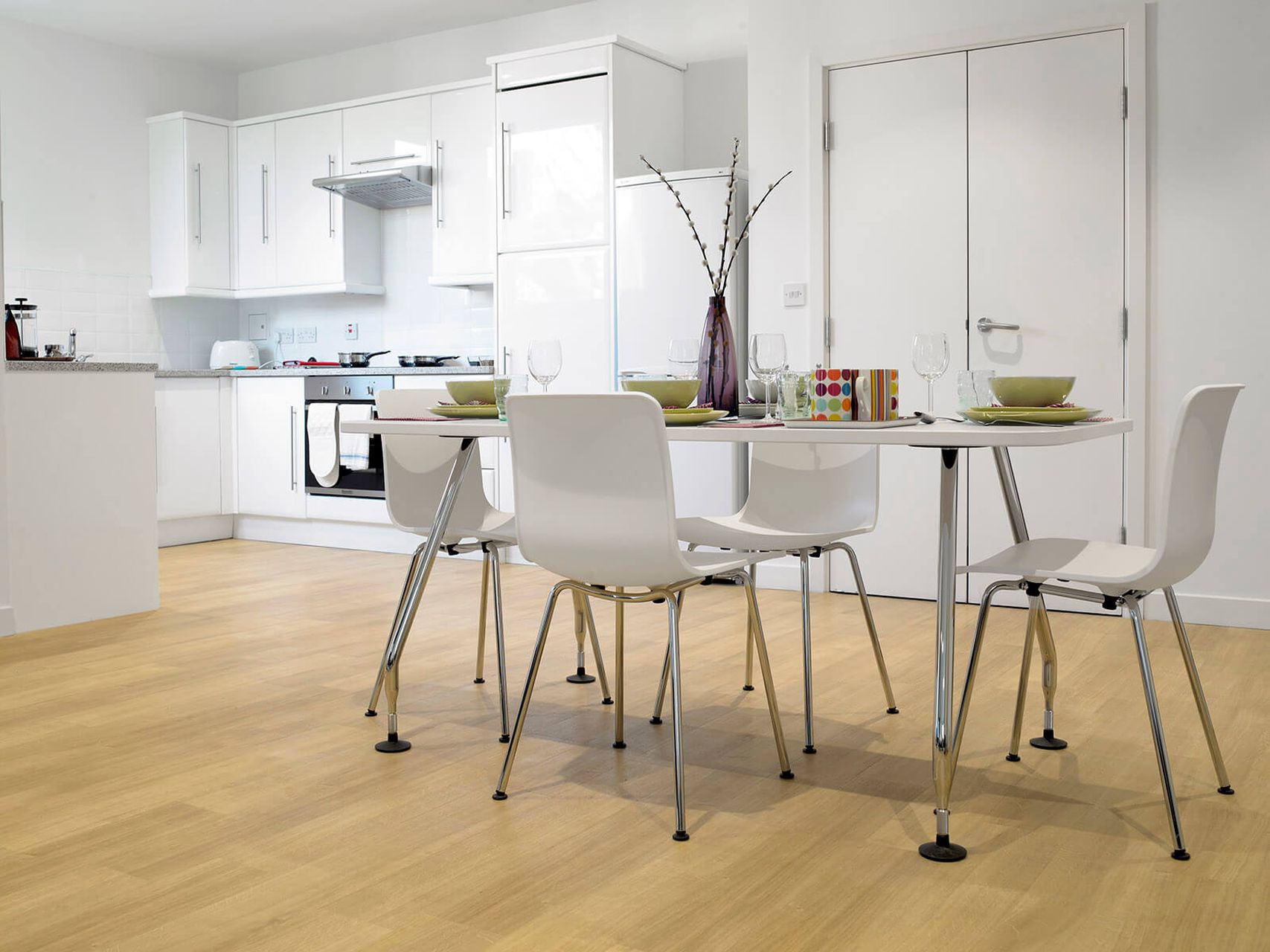 White Oak: Beautifully designed LVT flooring from the Amtico Signature ...