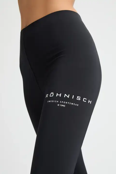 Active clothing for women, by women | Röhnisch