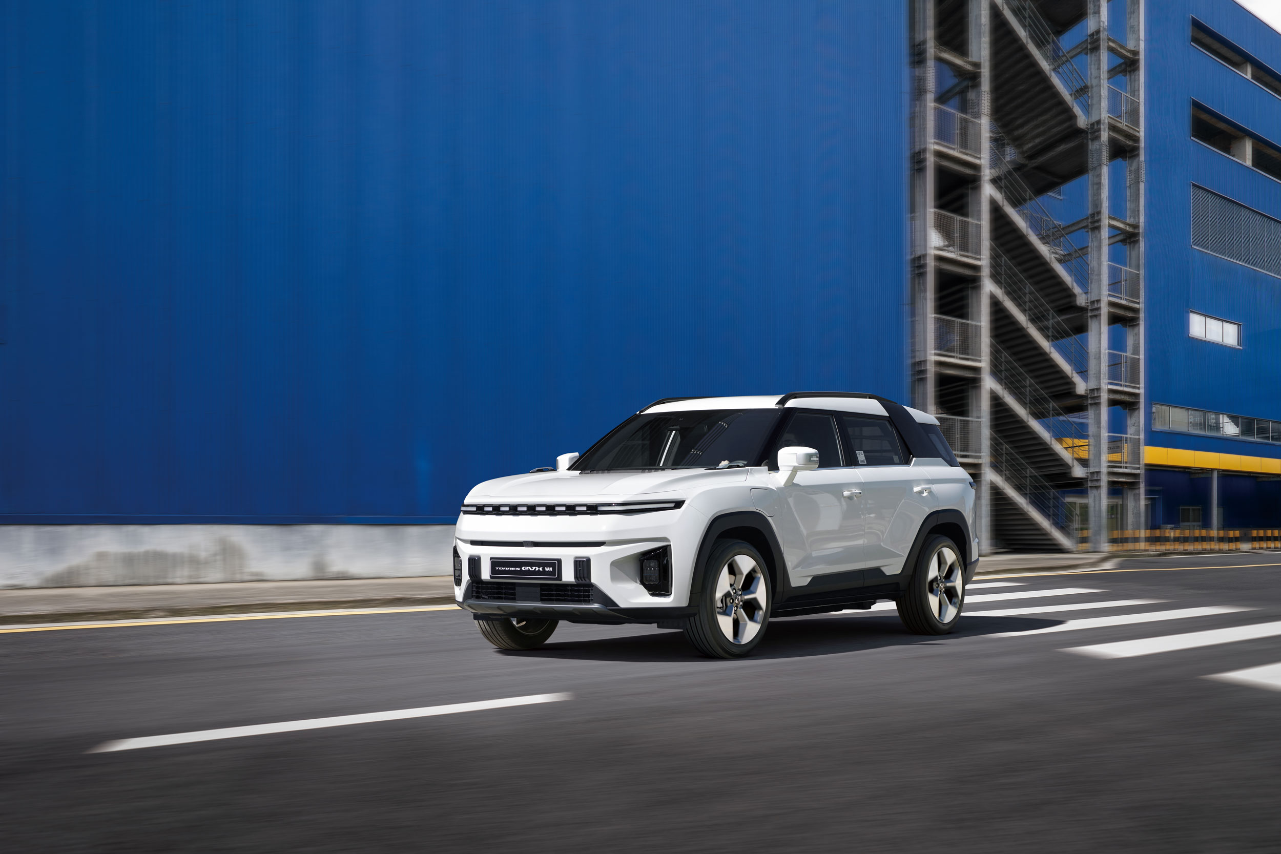 De nieuwe 100% elektrische Torres EVX Van | KGM