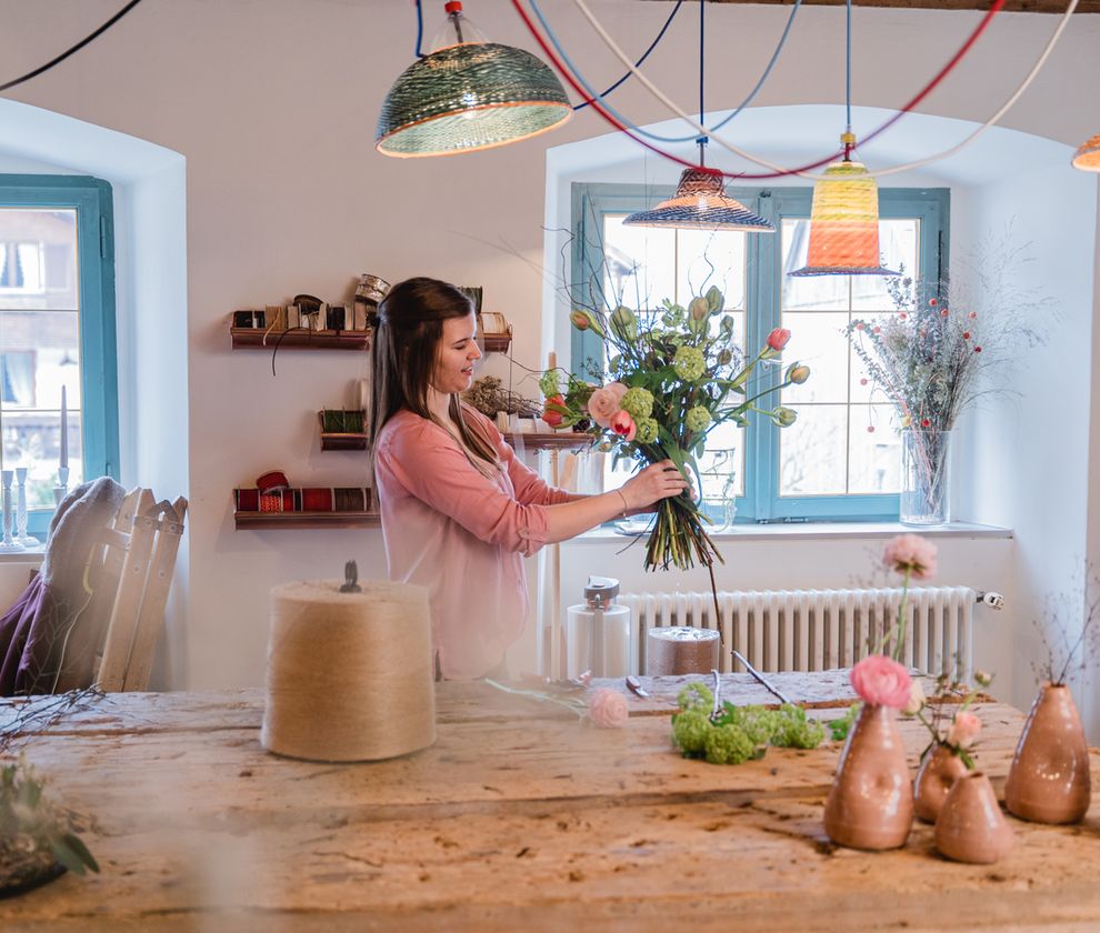 GAMS 1648 - Vinothek, Pizza, Cafe & Blumen