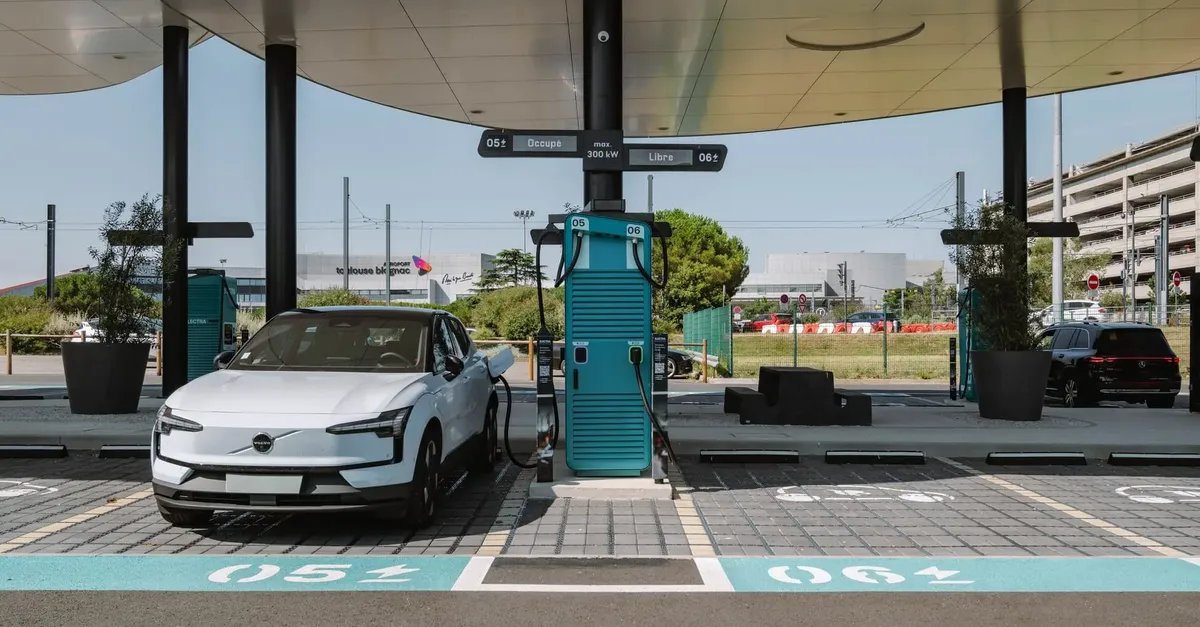 Electric or combustion car: how to choose wisely in 2025?